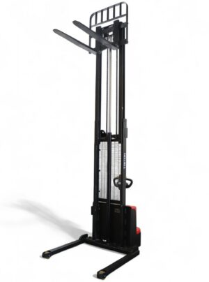 3.5 Metre Fully Electric Straddle Stacker 1500kg